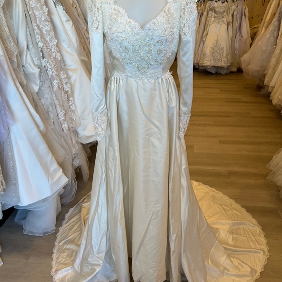 Alfred Angelo | Dresses | Vintage Alfred Angelo Champagne Wedding Dress ...